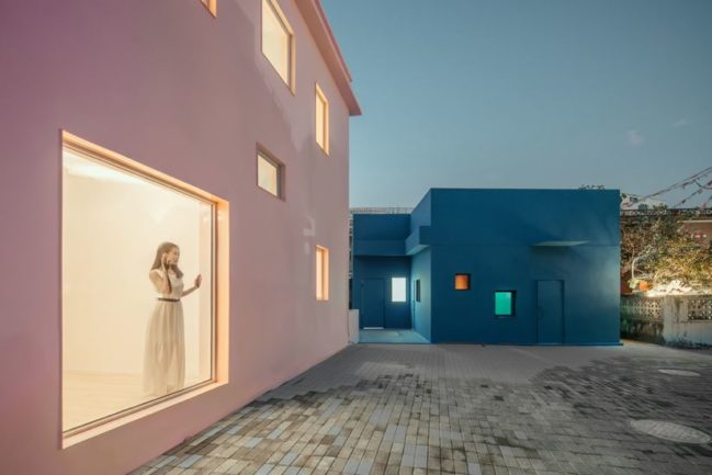 Una casa azul y una rosa... ¿Cuál te gusta más? | OVACEN