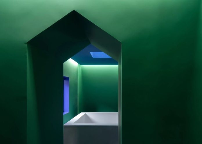 Una casa azul y una rosa... ¿Cuál te gusta más? | OVACEN